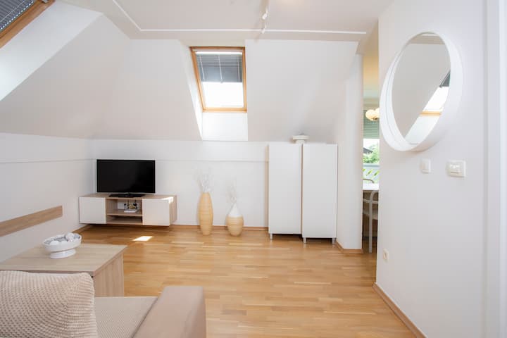 Cute Apartment With A Garage, Ac And Self Check-in - Bled