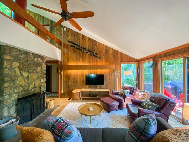 Secluded Jackson Family Escape W/ Views & Deck - Jackson, NH