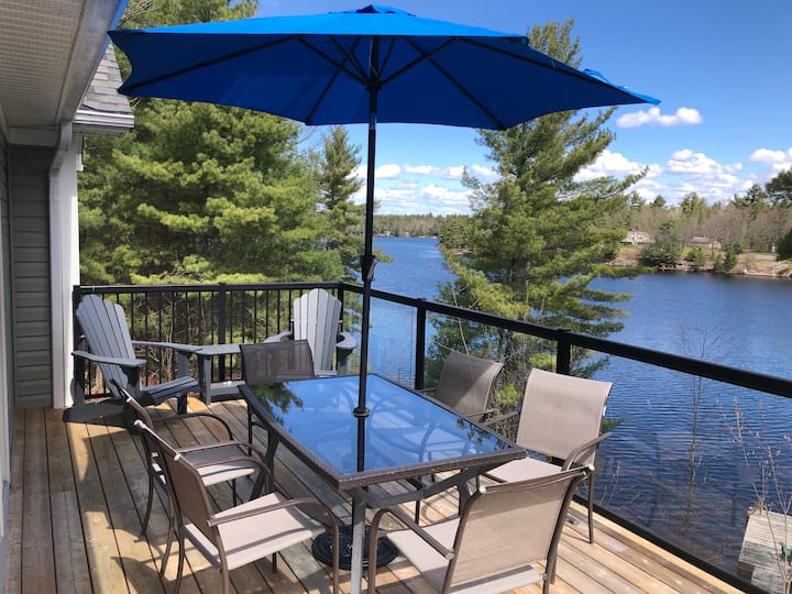 Granite And Oak: Luxury Muskoka Waterfront Retreat - Gravenhurst