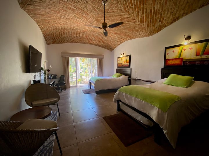 *Beach And Pool At Hotel Zone Pv - Puerto Vallarta