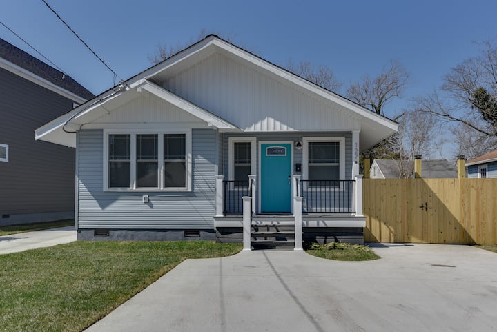 Newly Renovated Beach Rancher - Walk To The Beach! - Hampton, VA