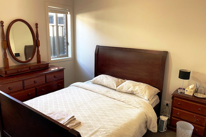 Home Stay With A Senior Couple - Donnybrook