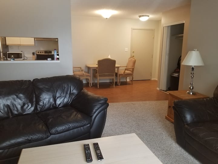 Close To Highway40-2bed, 2baths W/ Wifi & Parking - Grande Prairie