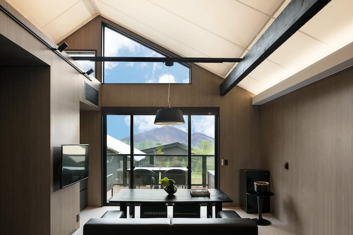 最大4名 北軽井沢の浅間山ビューの一棟貸しヴィラ ｜長期利用専用 - Gunma