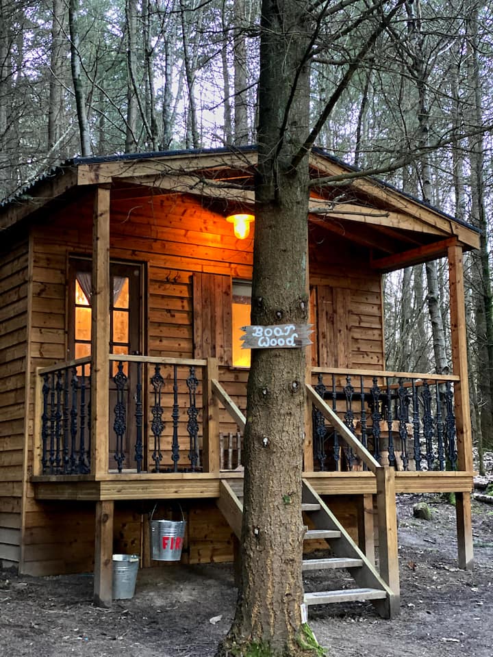 The Boar Wood - Cosy Woodland Cabin - Kent