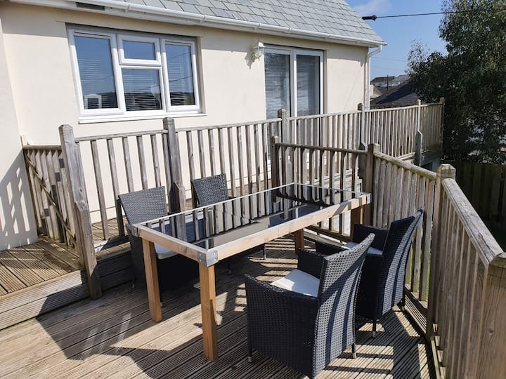 5 Min Walk To Bude's Finest Beaches & Town Centre - Stratton