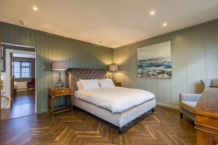 Nine & Three Eights Deluxe Apartment - Killarney, Irlanda