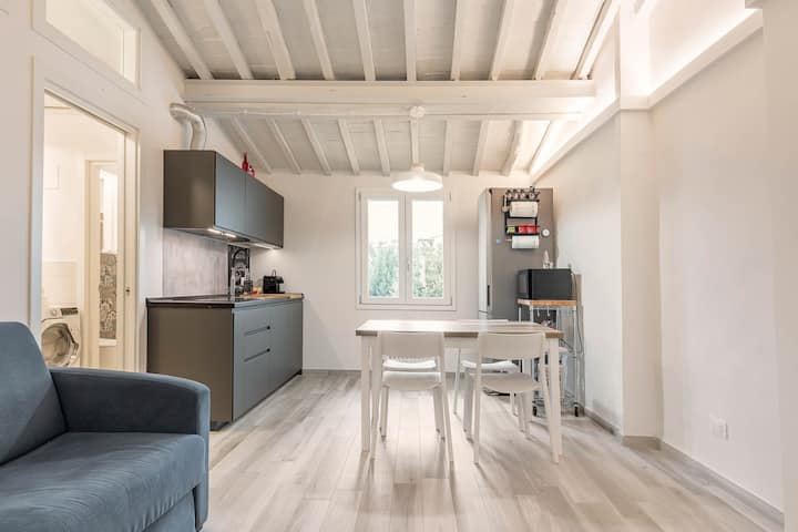 Bright Gem In The Heart Of Florence - Florencia