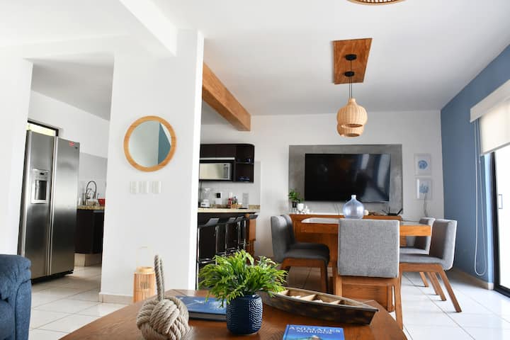 Casa Del Faro. Coto Privado. Alberca Propia. - Manzanillo, Colima, Mexico