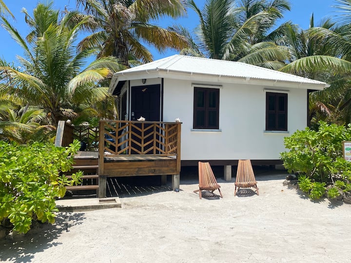 Beachfront Queen Casita In San Pedro Ambergis Caye - Belize