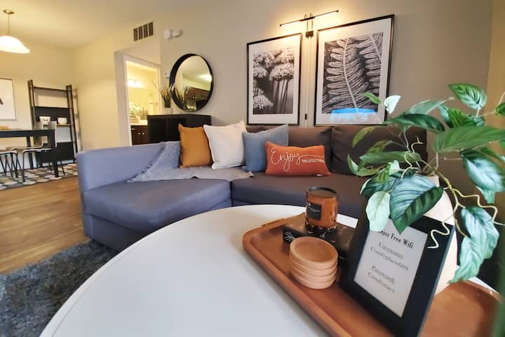 Pond View, Washer Dryer, Non Smoking Community - Downers Grove, IL