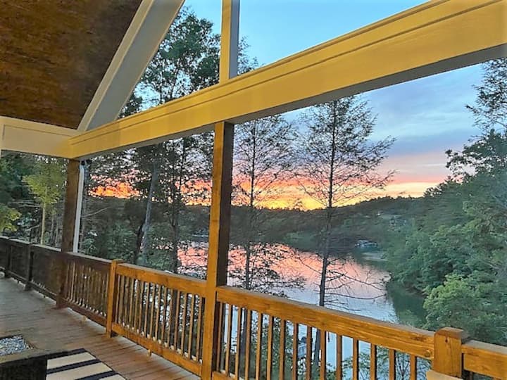 New Stunning Lake Home-dock-hot Tub-gameroom - Blairsville, GA