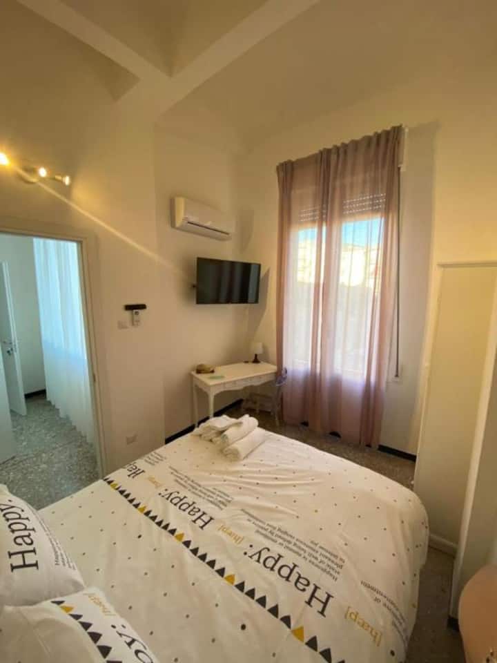Camera 4 Matrimoniale Con Bagno Interno - Sassari