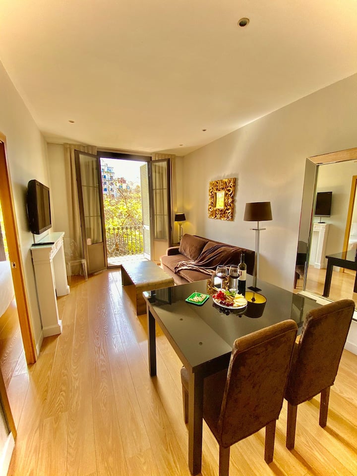Very Good Location 2 Bedrooms - Barcelona