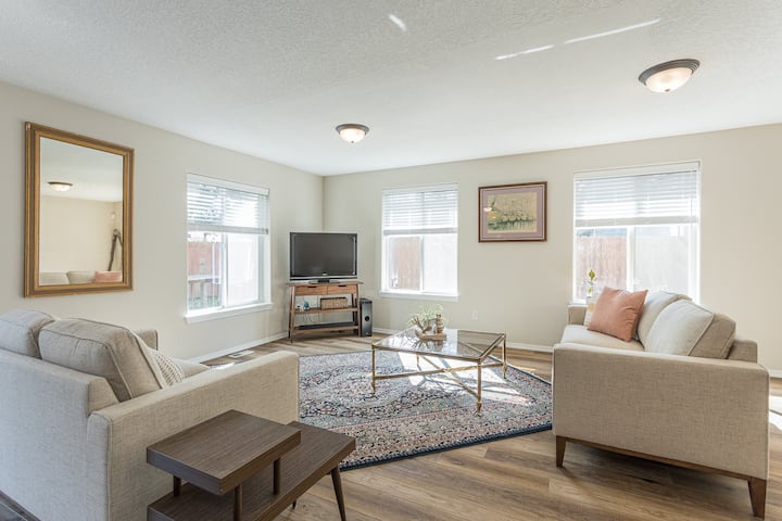 Spacious Se Pdx Dream Home W/king Bed - Portland, OR