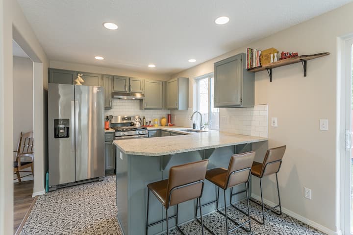 Open Aug 4 - Spacious Se Pdx Dream Home W/king Bed - Happy Valley, OR