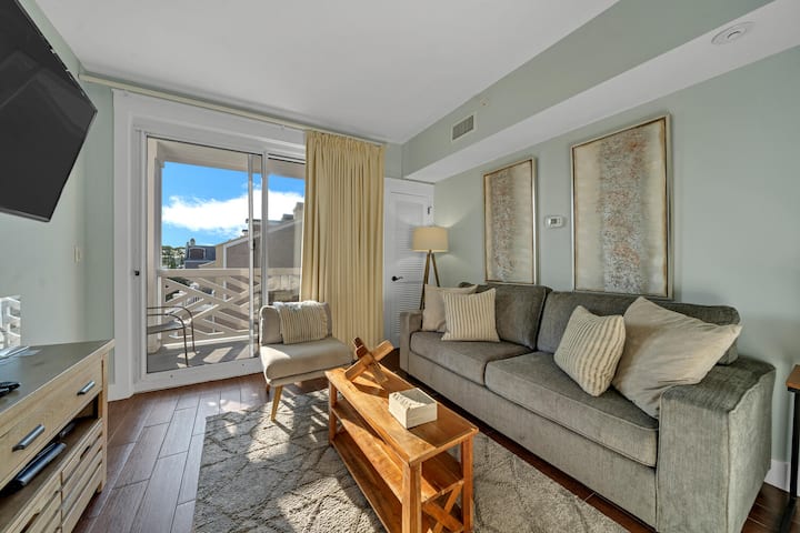 Cozy Coastal Baytowne Studio Amazing Amenities - Florida