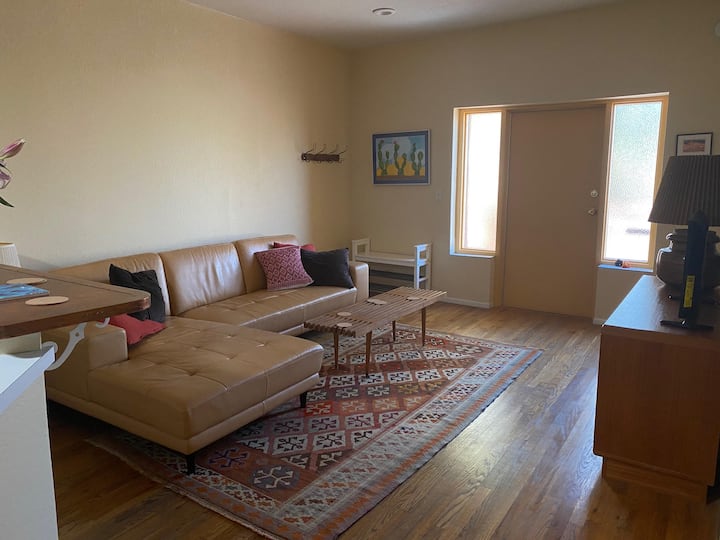 Central Space In The Heart Of 4th Avenue - Tucson, AZ