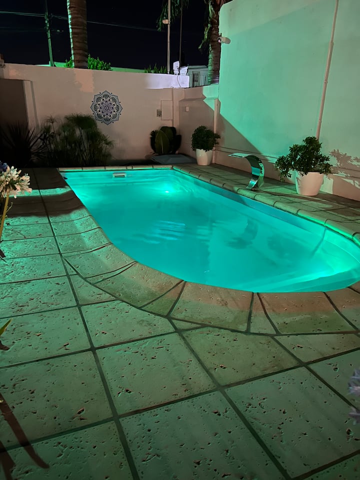 Casa Moderna Con Amplio Jardín. - 聖佩德羅