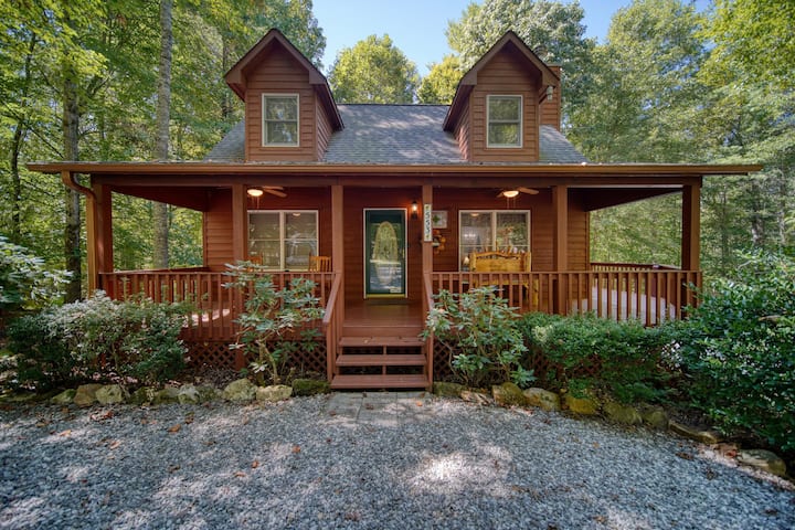 Deer Ridge - Fireplace- Hot Tub - Nottely Lake, GA