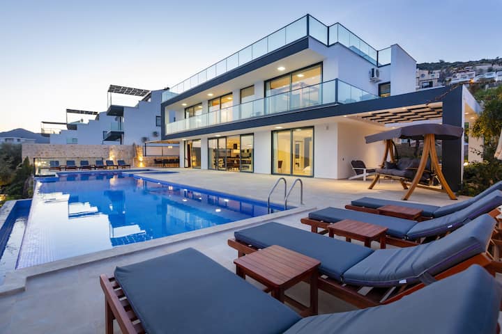 Geniş Aileler İçIn Full Deniz Manzaralı Lüks Villa - Kaş