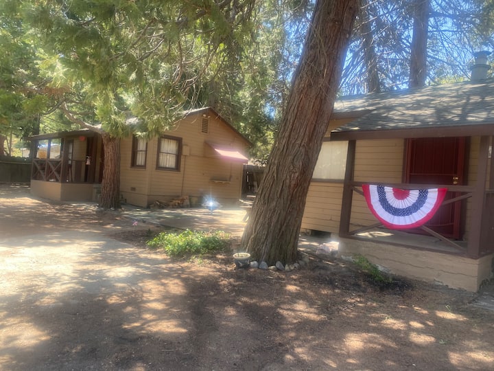 Cozy Rustic Capinero Creek Cabin - California Hot Springs, CA