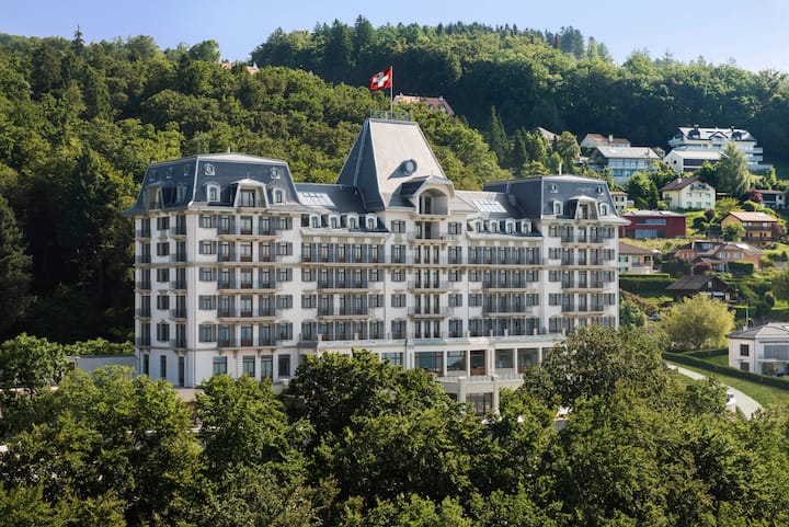 𝐿𝑈𝑋𝑈𝑅𝑌 𝐴𝑃𝐴𝑅𝑇𝑀𝐸𝑁𝑇 ★★★★★ - Vevey