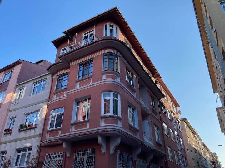 Historical Apartment In The Center Of Kadıköy - Şişli