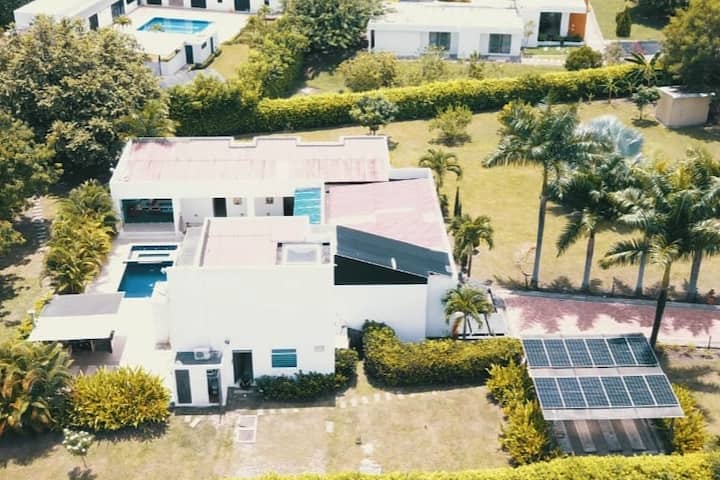 Eco-finca De Descanso En Apulo - Apulo