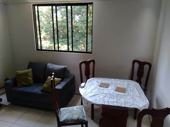 Apartamento Inteiro Com óTima Localização - Londrina
