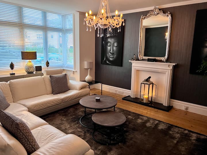 Luxury Apartment Near Beach & Trendy Restaurants - Christchurch, UK