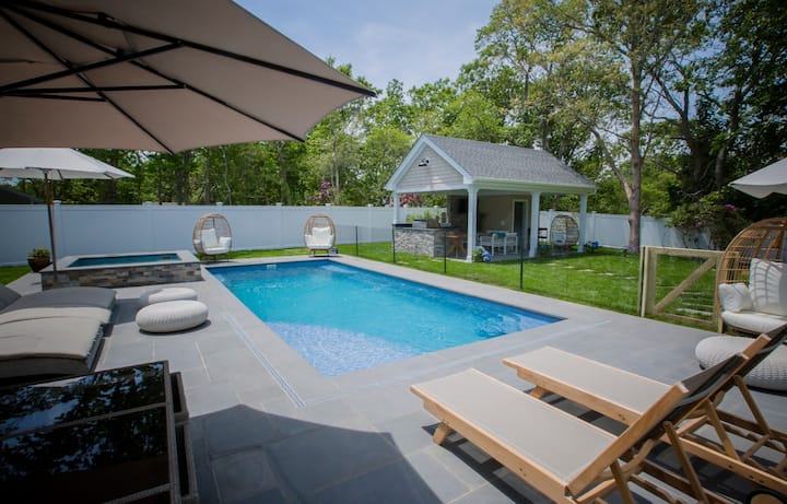 Main House & Guesthouse On Marthas Vineyard - Oak Bluffs, MA