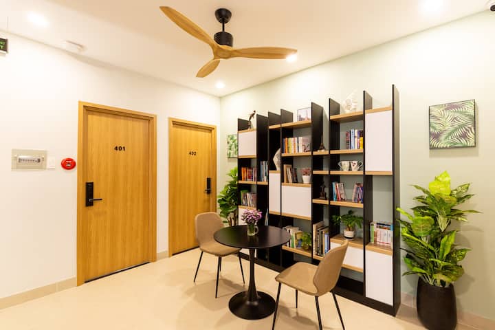 Peaceful Studio #4 W Balcony Near Airport - Hô Chi Minh-Ville