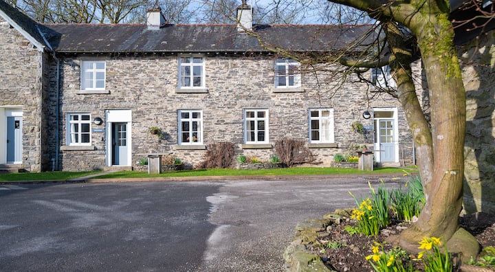 Greenhowes - Coniston
