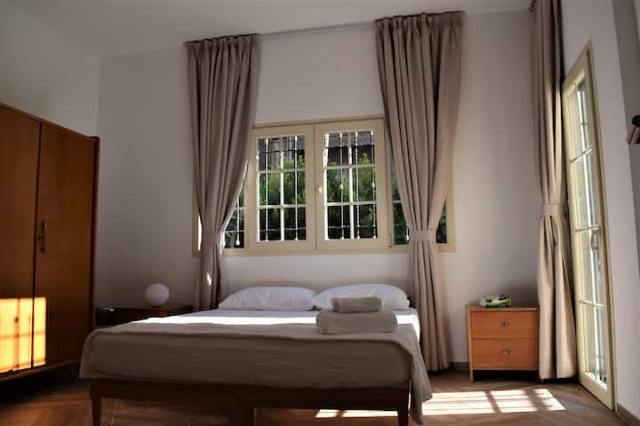 Achrafieh Apt - 3 Ensuite Bd - Beirut