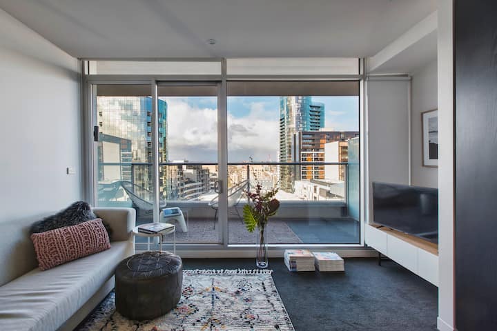 Easy Access To Chapel Street From This Sleek Stay - Melbourne