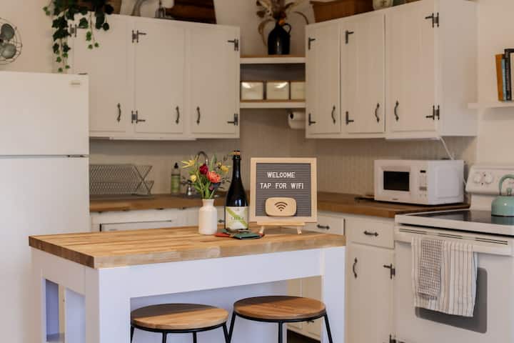 *Superhost* Pet-friendly Private Cabin - Kerhonkson, NY