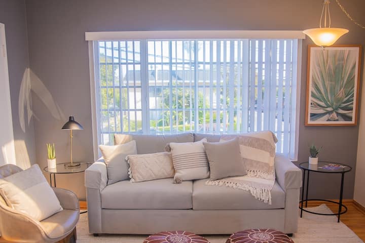 1 Bedroom Beach Pad W Parking-m27 - El Segundo, CA