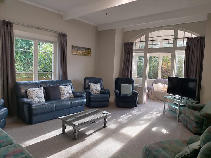 Groups -7 Bedrooms, 3 Bathrooms, Up To 12 Guests! - Invercargill