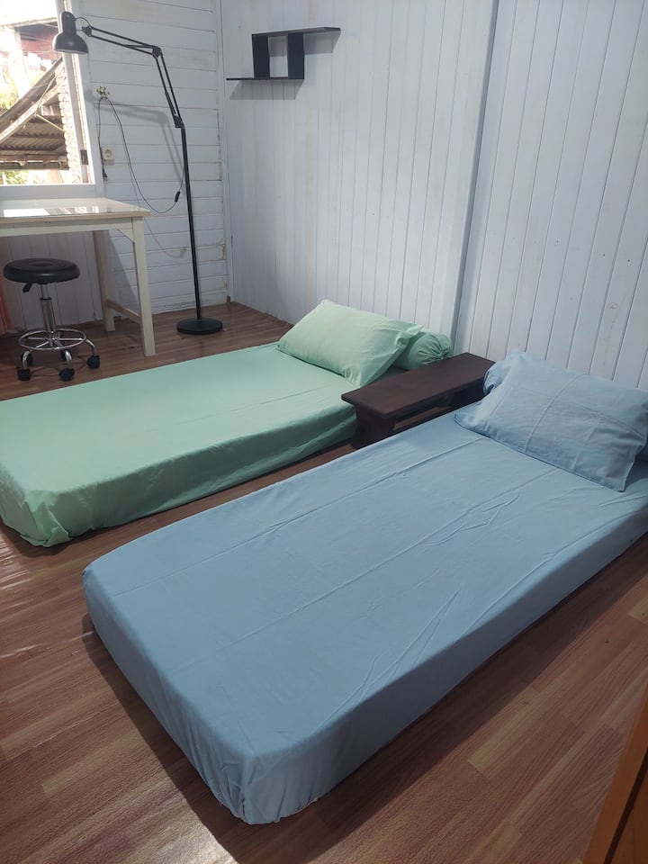 Double Or Twin Room At Chrisma Bed And Breakfast - Tomohon