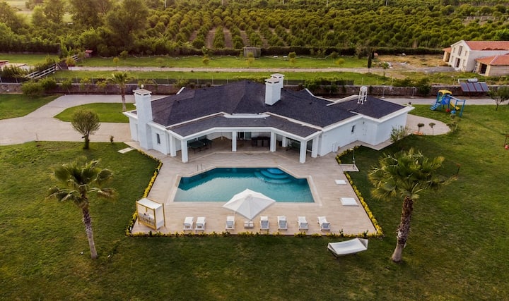 Köyceğiz De Lüx Geniş Bahçe, Büyük Havuzlu Villa - Köyceğiz