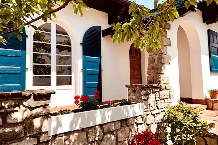 Villa Avec Jardin: Plage, Golf & Centre à Pieds - 比亞里茨