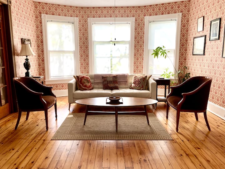 Sunny Village Victorian In The Catskills - Roxbury, NY