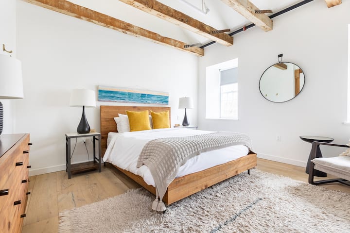 Mill Street Suite At The Rooms At The Stone Mill - Middlebury, VT
