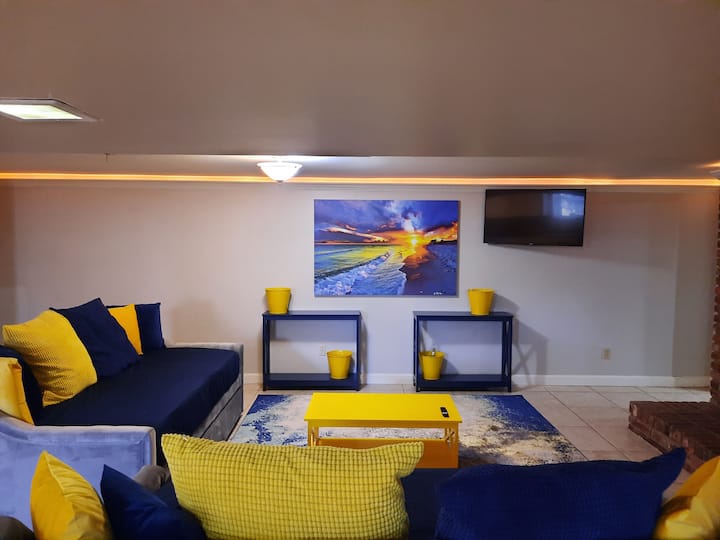 Huge 6 Bedrooms Close To Attractions - Atlanta, GA