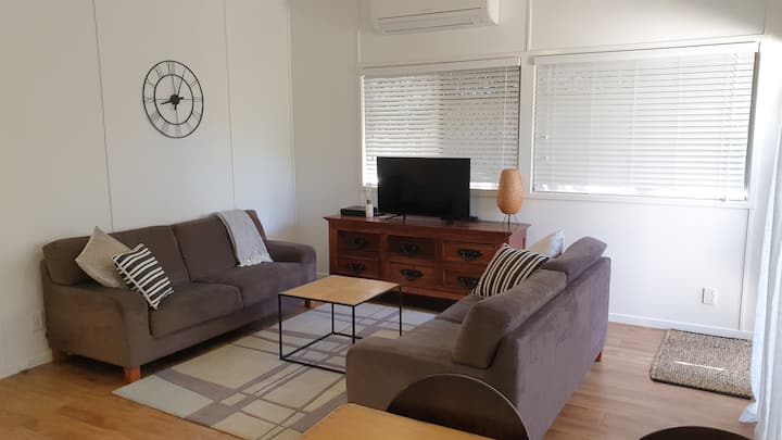 The Range Retreat 2- 2 Brm Unit Near Mater/gardens - Rockhampton