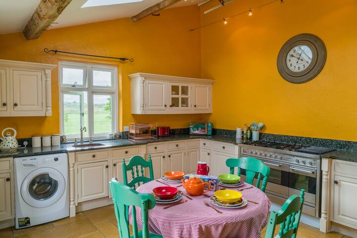 Family & Friends Suite:sleeps 6, Lounge & Kitchen, - Draycote Water