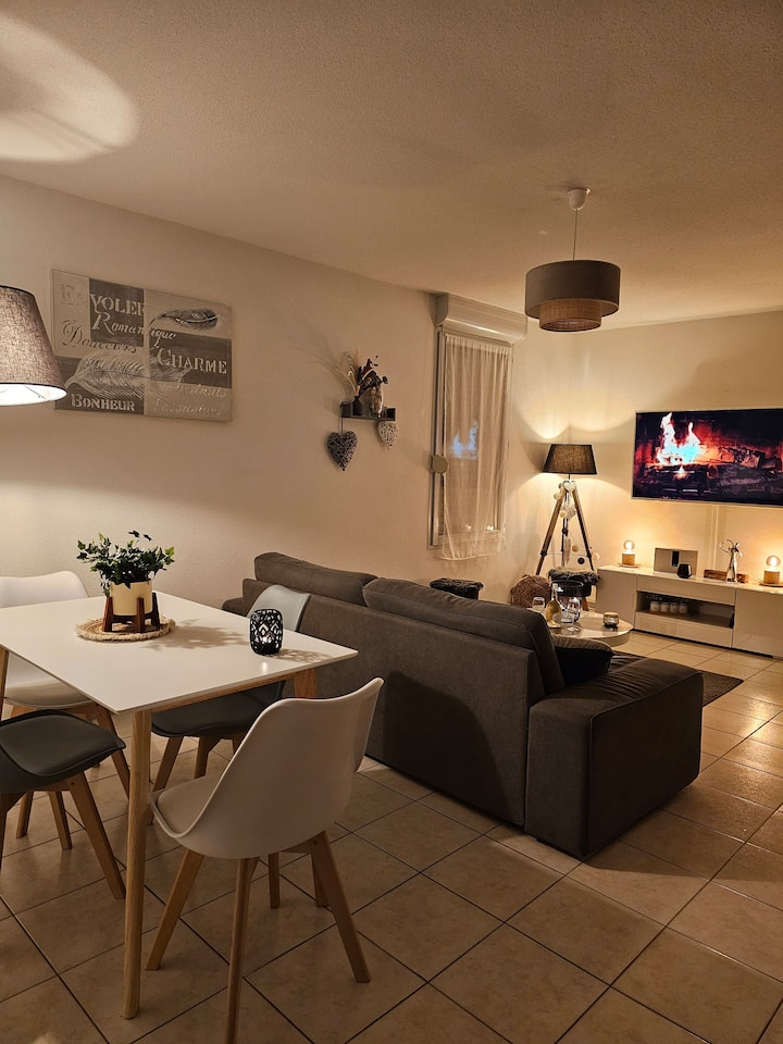 Charmant T3 Avec Piscine Estivale, Proche Cite - Carcassonne