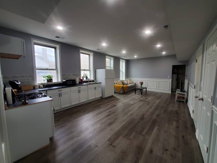 Spacious 2br Near Downtown Chicago - Chicago, IL