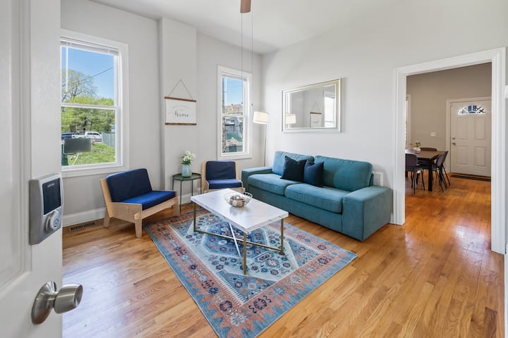 15min To Loop | Free Street Parking | Full Kitchen - Chicago, IL